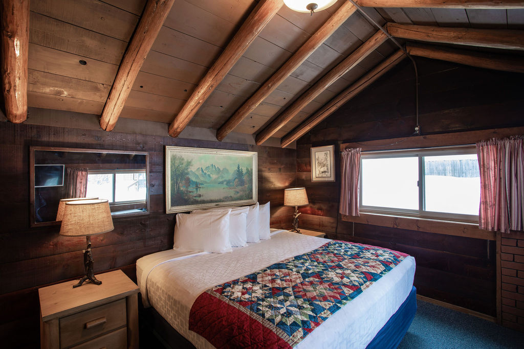 Lochsa Lodge - CoolWorks.com