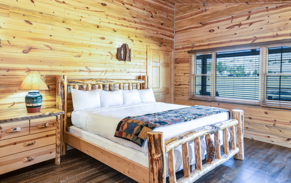 Badlands Cedar Pass Lodge - CoolWorks.com